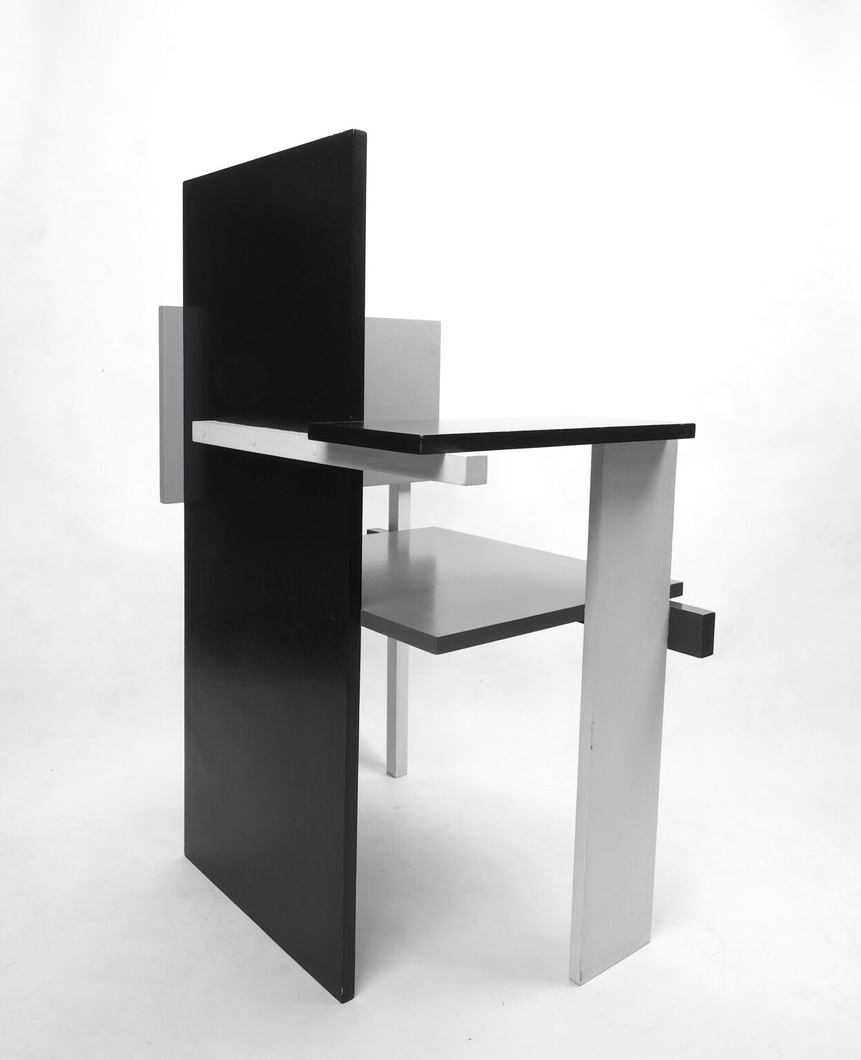 ‘Berlin Chair’ Gerrit Th. Rietveld – Van den Bruinhorst